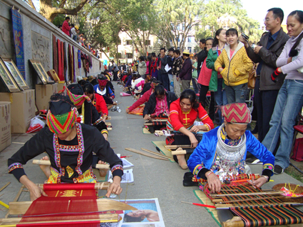 Photo, Image & Picture of Li Silk Brocade Pattern