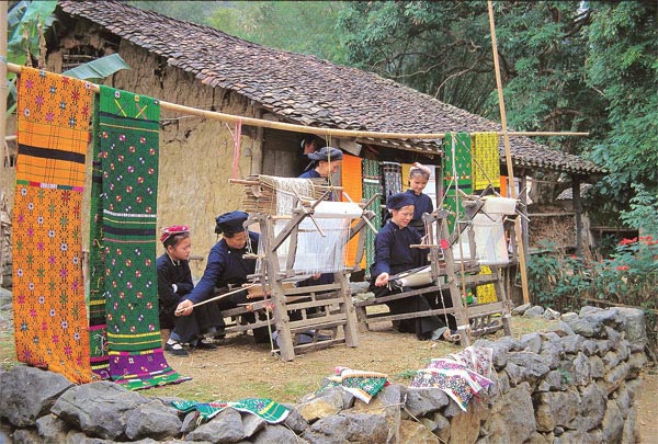 Photo, Image & Picture of Zhuang Brocade Art