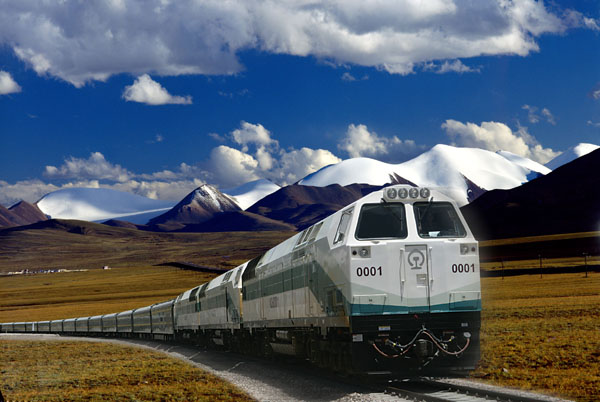 Photo, Image & Picture of Train on Qinghai–Tibet Railway