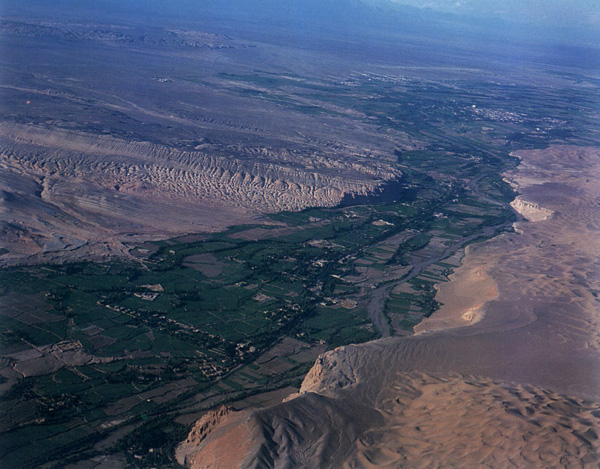 Photo, Image & Picture of Turpan Depression View Xinjiang