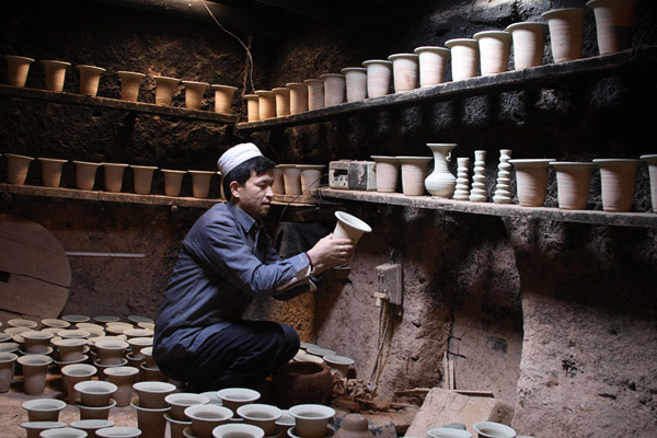 Photos, Images & Pictures of Terra Cotta Chinaware, China Silk Road ...