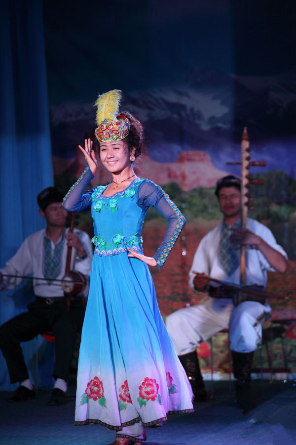 Photo, Image & Picture of Uyghur Muqam Woman